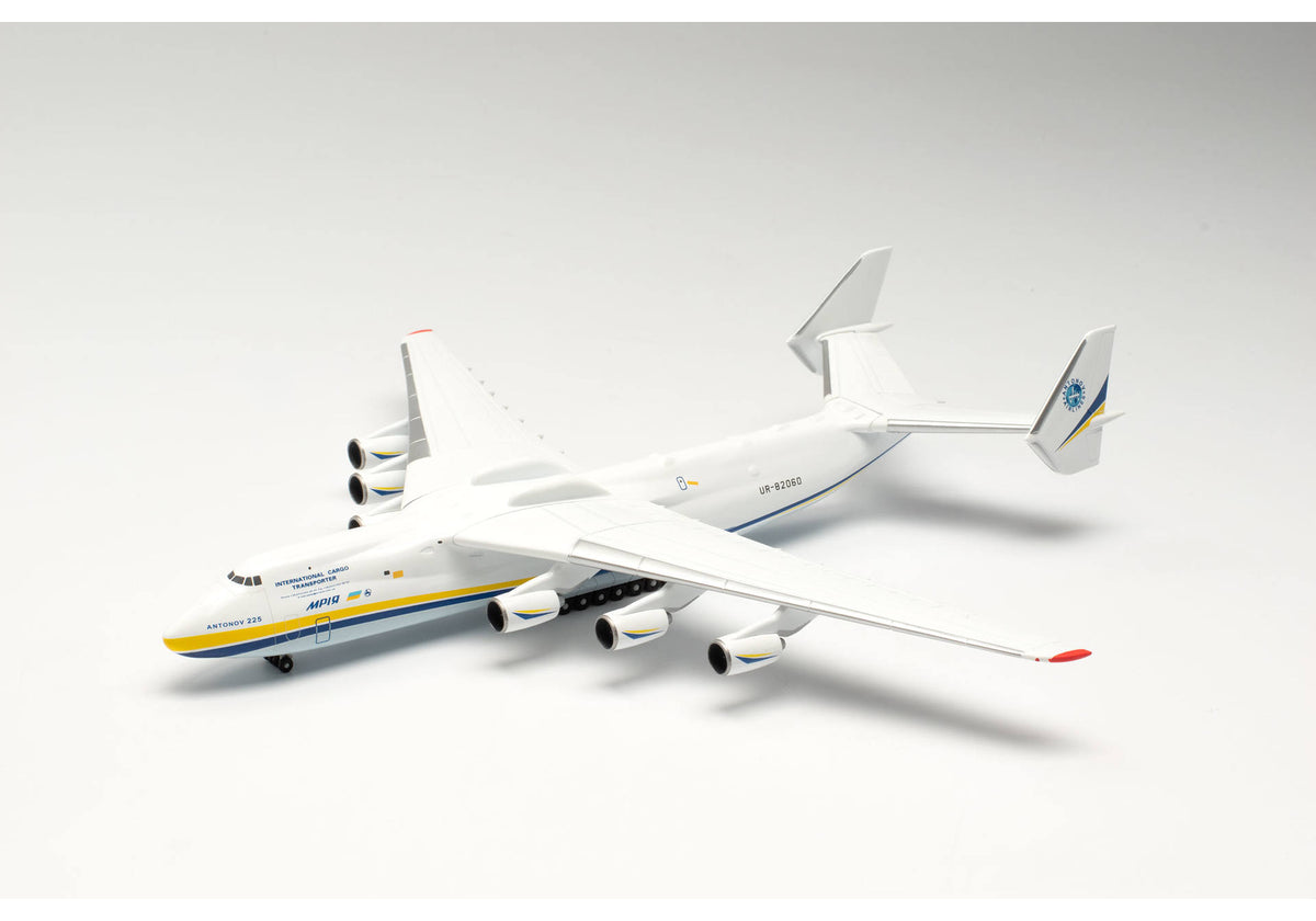 Antonov An-225 Mriya Diecast Airplane Model - 1:400 Scale | Herpa Wings ...